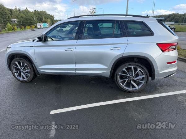 Pelēks Skoda Kodiaq 2021 Tallina, ar dzinēja tilpumu 2.00 L un nobraukumu 215 tūkst. km par 27600 €, foto 4 vietnē AUTOMOTO.COM.LV