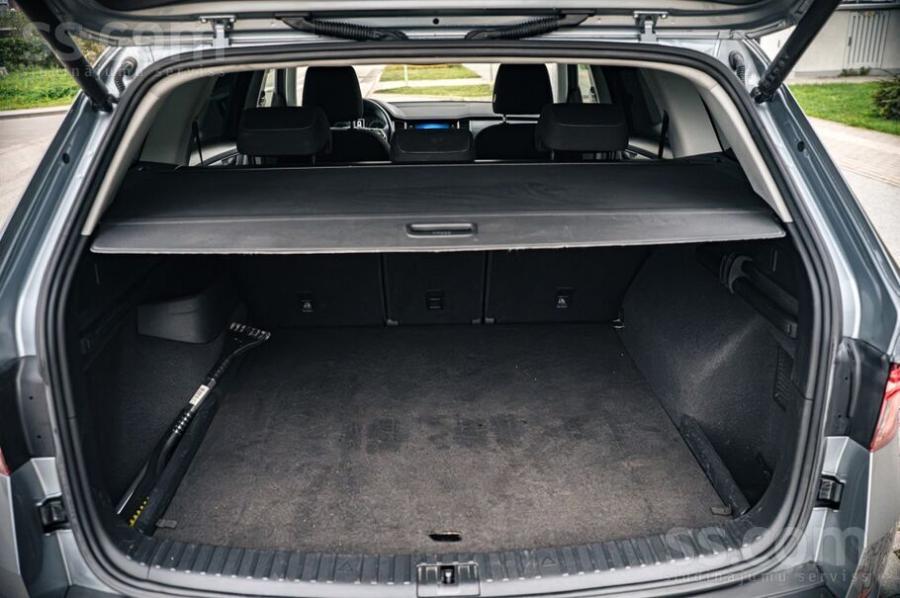 Pelēks Skoda Kodiaq 2021 Rīga, ar dzinēja tilpumu 2.00 L un nobraukumu 267 tūkst. km par 15990 €, foto 18 vietnē AUTOMOTO.COM.LV