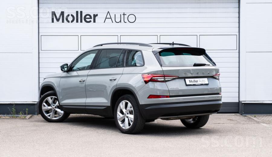 Grey Skoda Kodiaq 2022 in Riga, with an engine capacity of 2.00 L and mileage of 164 thousand km for 27600 €, photo 4 on AUTOMOTO.COM.LV