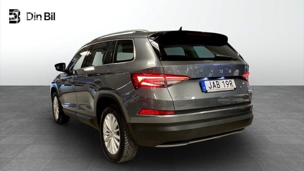 Pelēks Skoda Kodiaq 2022 Kauņa, ar dzinēja tilpumu 0.00 L un nobraukumu 62 tūkst. km par 37667 €, foto 3 vietnē AUTOMOTO.COM.LV