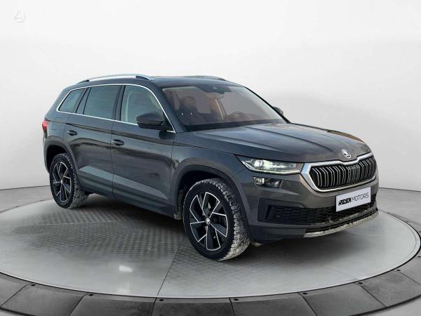 Серый Шкода Kodiaq 2022 в Клайпеда, объемом двигателя 1.97 л и пробегом 104 тыс. км за 27900 €, фото 1 на AUTOMOTO.COM.LV