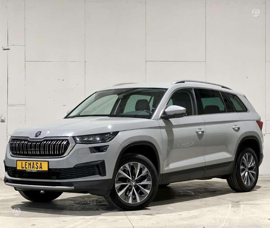 Grey Skoda Kodiaq 2022 in Klaipeda, with an engine capacity of 1.97 L and mileage of 241 thousand km for 23999 €, photo 6 on AUTOMOTO.COM.LV
