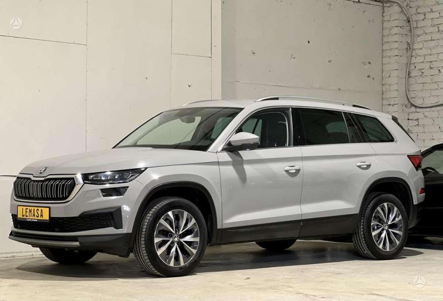 Grey Skoda Kodiaq 2022 in Klaipeda, with an engine capacity of 1.97 L and mileage of 241 thousand km for 23999 €, photo 14 on AUTOMOTO.COM.LV