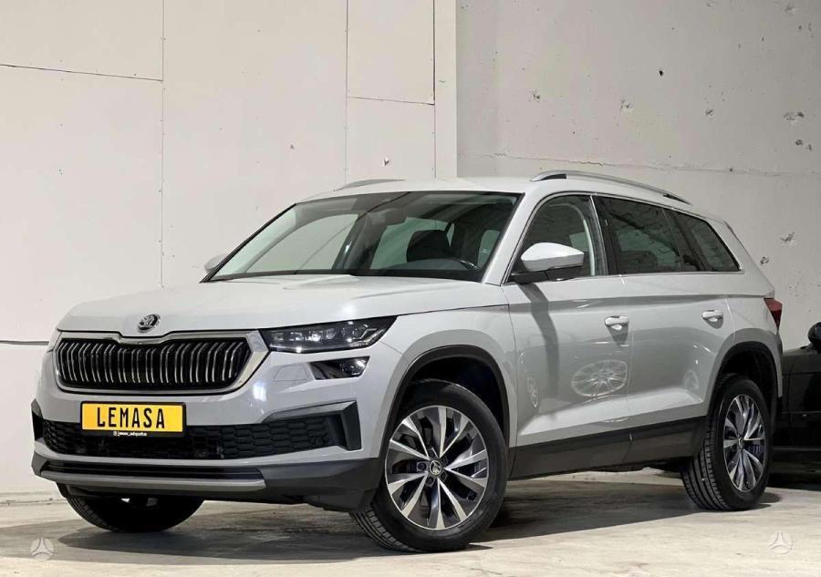 Grey Skoda Kodiaq 2022 in Klaipeda, with an engine capacity of 1.97 L and mileage of 241 thousand km for 23999 €, photo 18 on AUTOMOTO.COM.LV