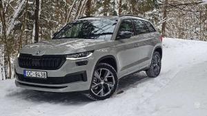 Pelēks Skoda Kodiaq 2022 Alīta, ar dzinēja tilpumu 1.97 L un nobraukumu 65 tūkst. km par 30490 €, foto  vietnē AUTOMOTO.COM.LV