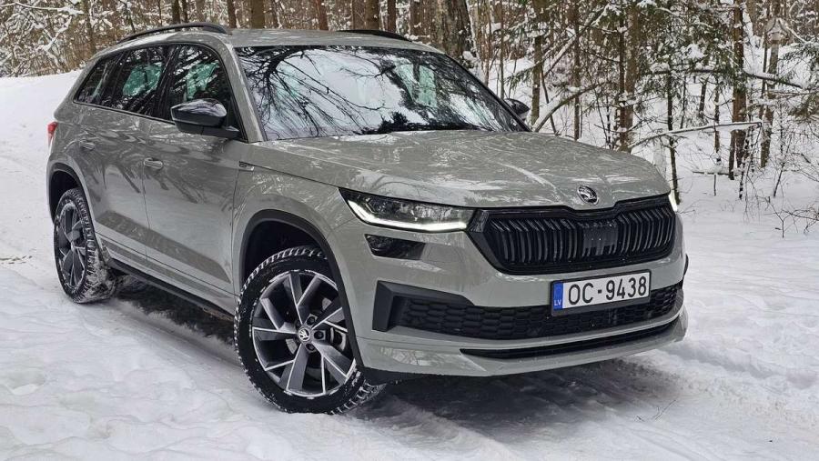 Grey Skoda Kodiaq 2022 in Alytus, with an engine capacity of 1.97 L and mileage of 65 thousand km for 30490 €, photo 2 on AUTOMOTO.COM.LV