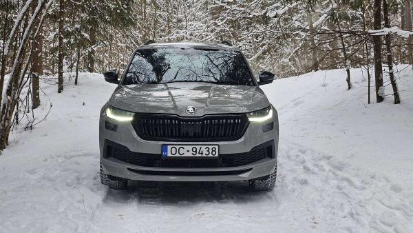Pelēks Skoda Kodiaq 2022 Alīta, ar dzinēja tilpumu 1.97 L un nobraukumu 65 tūkst. km par 30490 €, foto 3 vietnē AUTOMOTO.COM.LV