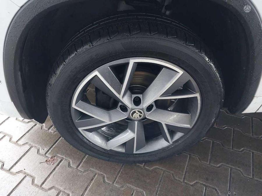 Grey Skoda Kodiaq 2022 in Vilnius, with an engine capacity of 1.50 L and mileage of 134 thousand km for 29990 €, photo 16 on AUTOMOTO.COM.LV