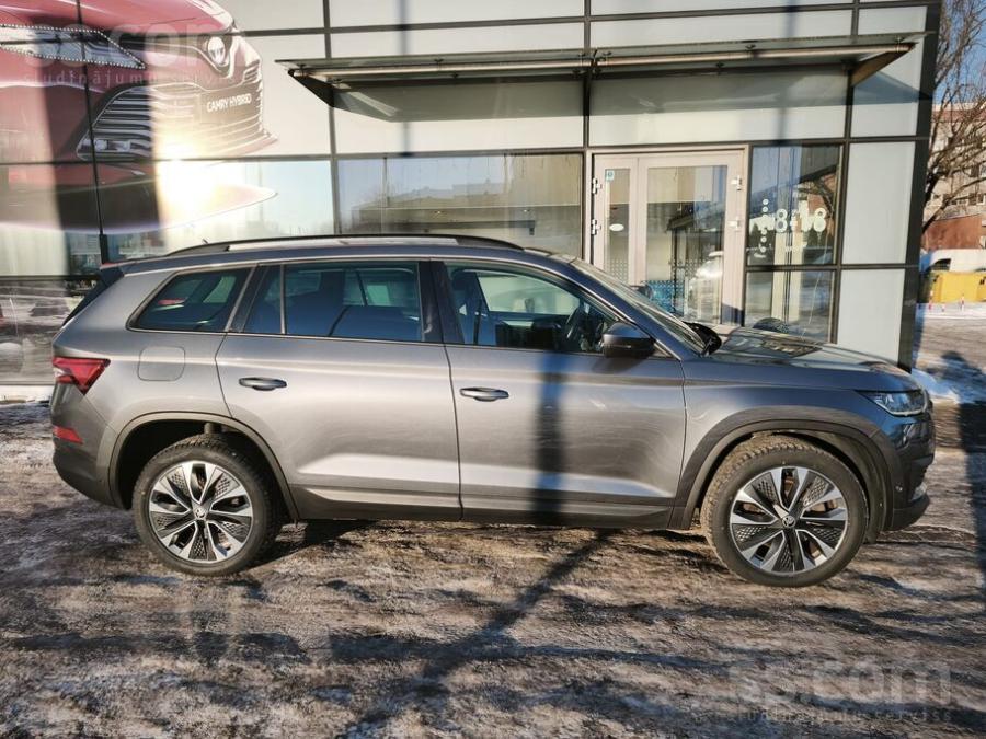 Pelēks Skoda Kodiaq 2022 Rīga, ar dzinēja tilpumu 2.00 L un nobraukumu 116 tūkst. km par 34500 €, foto 2 vietnē AUTOMOTO.COM.LV