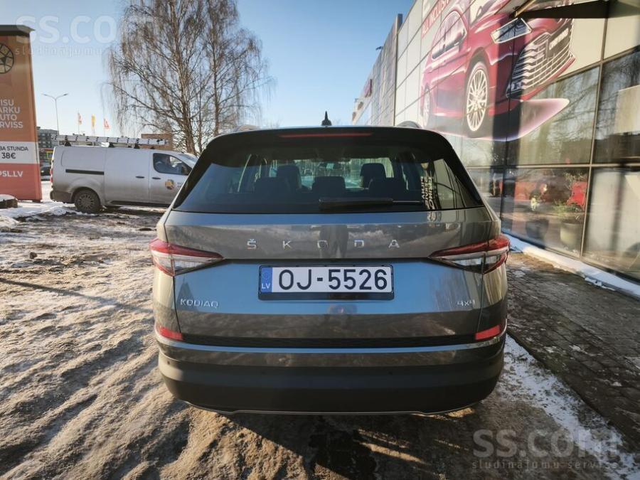Pelēks Skoda Kodiaq 2022 Rīga, ar dzinēja tilpumu 2.00 L un nobraukumu 116 tūkst. km par 34500 €, foto 4 vietnē AUTOMOTO.COM.LV