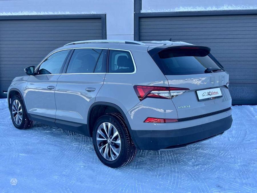 Pelēks Skoda Kodiaq 2022 Viļņa, ar dzinēja tilpumu 1.98 L un nobraukumu 120 tūkst. km par 31500 €, foto 6 vietnē AUTOMOTO.COM.LV