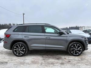 Серый Шкода Kodiaq 2022 в Вильнюс, объемом двигателя 1.50 л и пробегом 167 тыс. км за 25990 €, фото 4 на AUTOMOTO.COM.LV