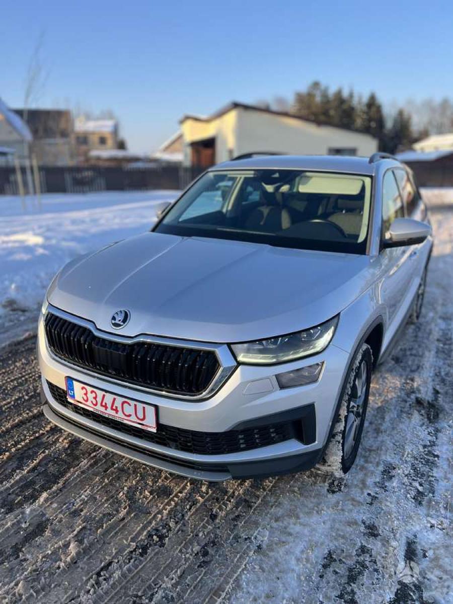Pelēks Skoda Kodiaq 2022 Panevēža, ar dzinēja tilpumu 1.97 L un nobraukumu 160 tūkst. km par 25200 €, foto 2 vietnē AUTOMOTO.COM.LV