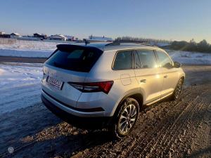 Pelēks Skoda Kodiaq 2022 Panevēža, ar dzinēja tilpumu 1.97 L un nobraukumu 160 tūkst. km par 25200 €, foto 5 vietnē AUTOMOTO.COM.LV