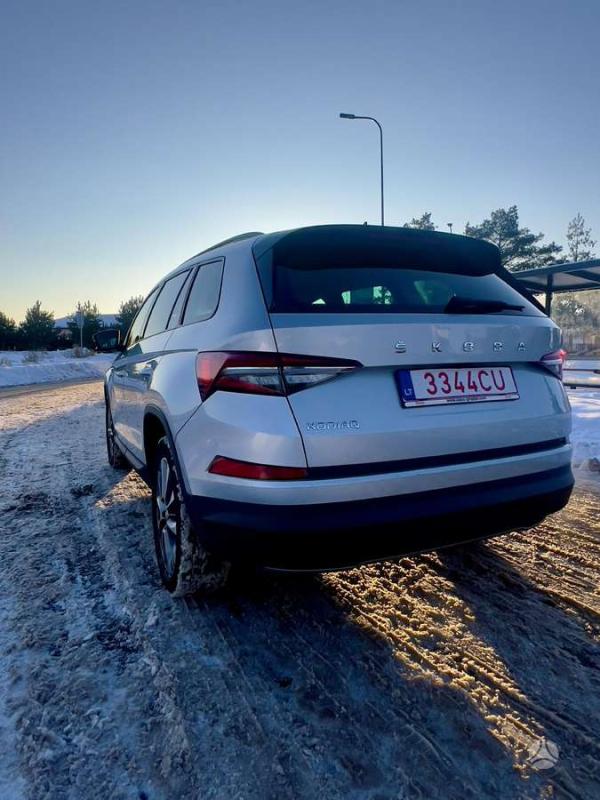 Pelēks Skoda Kodiaq 2022 Panevēža, ar dzinēja tilpumu 1.97 L un nobraukumu 160 tūkst. km par 25200 €, foto 6 vietnē AUTOMOTO.COM.LV