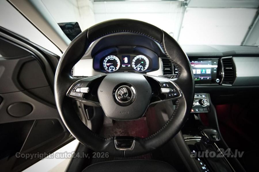 Серый Шкода Kodiaq 2022 в Таллин, объемом двигателя 2.00 л и пробегом 122 тыс. км за 24490 €, фото 15 на AUTOMOTO.COM.LV