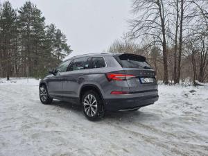 Серый Шкода Kodiaq 2022 в Вильнюс, объемом двигателя 1.50 л и пробегом 38 тыс. км за 28500 €, фото 5 на AUTOMOTO.COM.LV