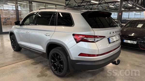 Pelēks Skoda Kodiaq 2022 Rīga, ar dzinēja tilpumu 2.00 L un nobraukumu 134 tūkst. km par 22900 €, foto 3 vietnē AUTOMOTO.COM.LV