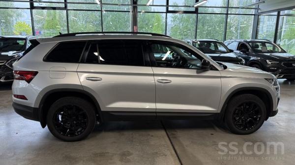 Pelēks Skoda Kodiaq 2022 Rīga, ar dzinēja tilpumu 2.00 L un nobraukumu 134 tūkst. km par 22900 €, foto 5 vietnē AUTOMOTO.COM.LV