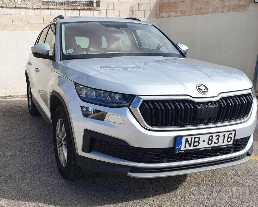 Pelēks Skoda Kodiaq 2022 Rīga, ar dzinēja tilpumu 1.50 L un nobraukumu 119 tūkst. km par 21700 €, foto 3 vietnē AUTOMOTO.COM.LV