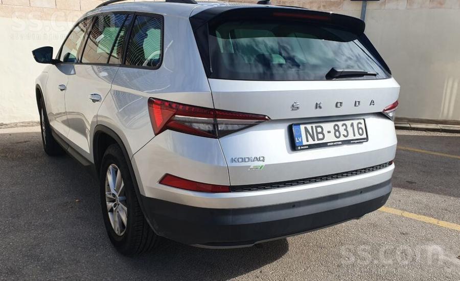 Pelēks Skoda Kodiaq 2022 Rīga, ar dzinēja tilpumu 1.50 L un nobraukumu 119 tūkst. km par 21700 €, foto 4 vietnē AUTOMOTO.COM.LV