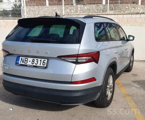 Pelēks Skoda Kodiaq 2022 Rīga, ar dzinēja tilpumu 1.50 L un nobraukumu 119 tūkst. km par 21700 €, foto 5 vietnē AUTOMOTO.COM.LV