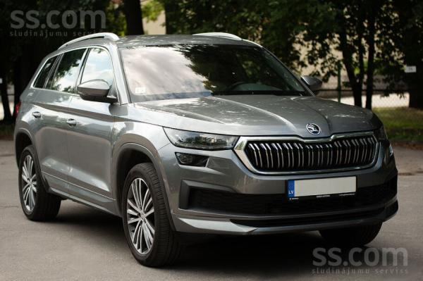 Pelēks Skoda Kodiaq 2022 Rīga, ar dzinēja tilpumu 1.50 L un nobraukumu 34 tūkst. km par 30990 €, foto 3 vietnē AUTOMOTO.COM.LV
