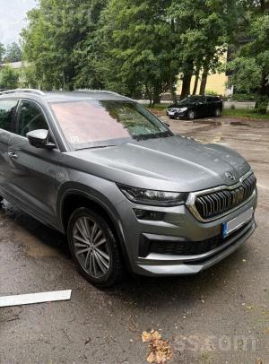 Pelēks Skoda Kodiaq 2022 Rīga, ar dzinēja tilpumu 1.50 L un nobraukumu 34 tūkst. km par 30990 €, foto  vietnē AUTOMOTO.COM.LV
