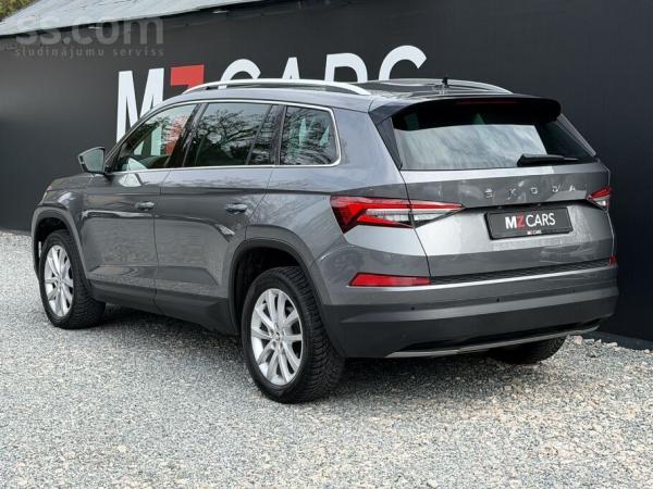 Pelēks Skoda Kodiaq 2022 Rīga, ar dzinēja tilpumu 2.00 L un nobraukumu 197 tūkst. km par 23990 €, foto 4 vietnē AUTOMOTO.COM.LV