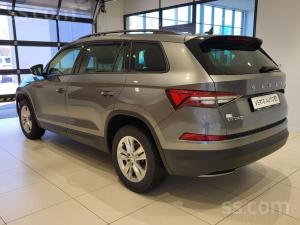 Pelēks Skoda Kodiaq 2022 Rīga, ar dzinēja tilpumu 1.50 L un nobraukumu 100 tūkst. km par 23790 €, foto 5 vietnē AUTOMOTO.COM.LV