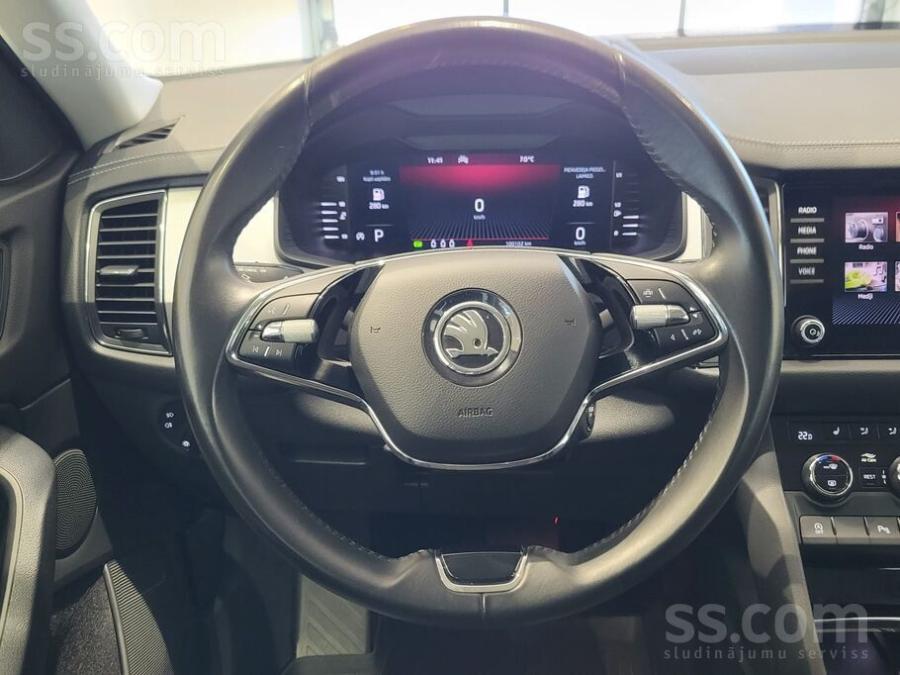 Pelēks Skoda Kodiaq 2022 Rīga, ar dzinēja tilpumu 1.50 L un nobraukumu 100 tūkst. km par 23790 €, foto 9 vietnē AUTOMOTO.COM.LV