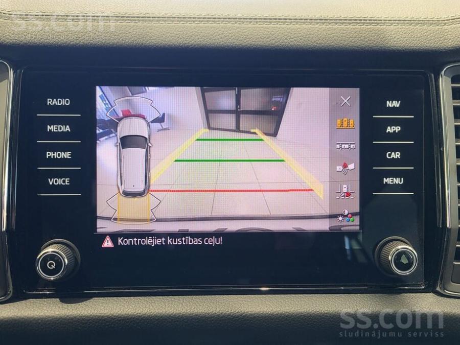 Pelēks Skoda Kodiaq 2022 Rīga, ar dzinēja tilpumu 1.50 L un nobraukumu 100 tūkst. km par 23790 €, foto 12 vietnē AUTOMOTO.COM.LV