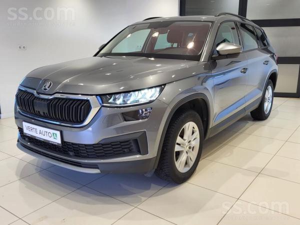 Серый Шкода Kodiaq 2022 в Рига, объемом двигателя 1.50 л и пробегом 100 тыс. км за 23490 €, фото 3 на AUTOMOTO.COM.LV