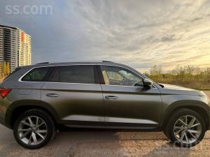 Серый Шкода Kodiaq 2022 в Рига, объемом двигателя 2.00 л и пробегом 67 тыс. км за 28500 €, фото  на AUTOMOTO.COM.LV