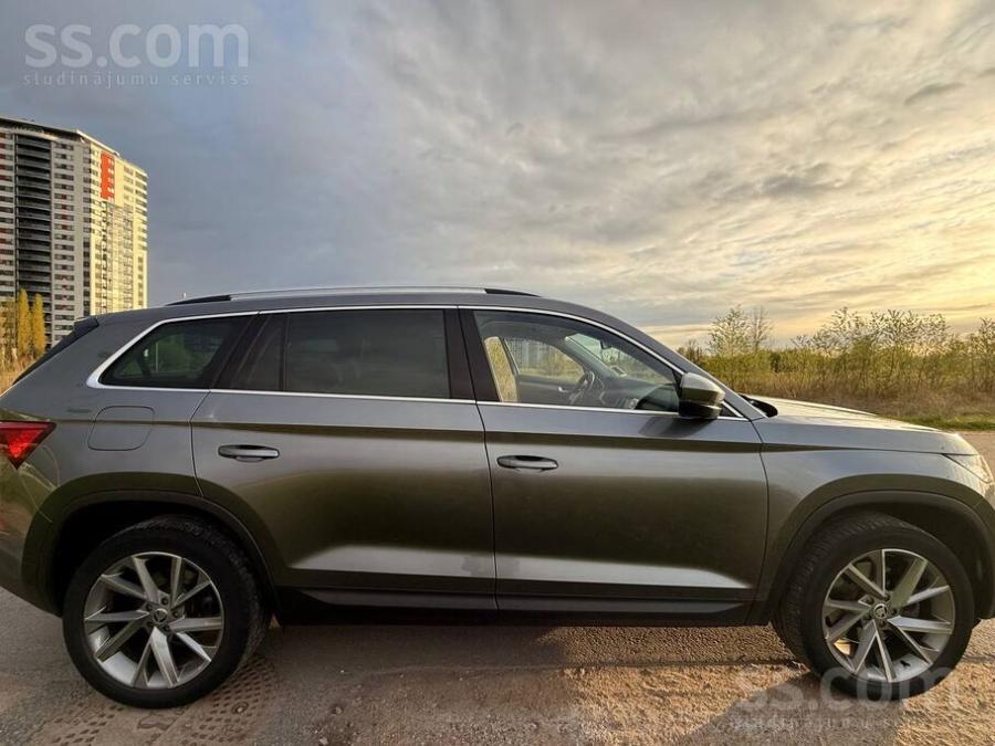 Серый Шкода Kodiaq 2022 в Рига, объемом двигателя 2.00 л и пробегом 67 тыс. км за 28500 €, фото 1 на AUTOMOTO.COM.LV