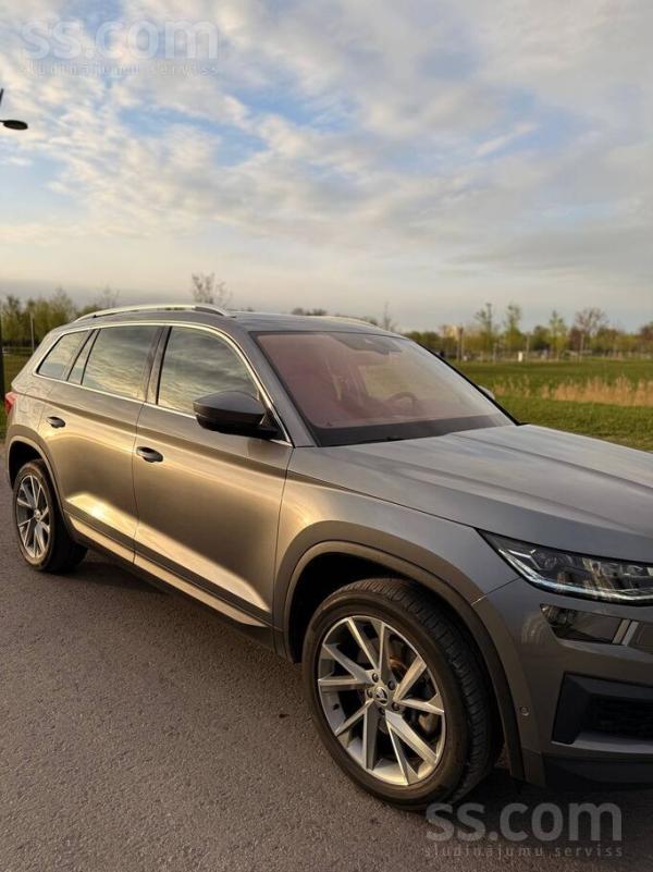 Серый Шкода Kodiaq 2022 в Рига, объемом двигателя 2.00 л и пробегом 67 тыс. км за 28500 €, фото 4 на AUTOMOTO.COM.LV