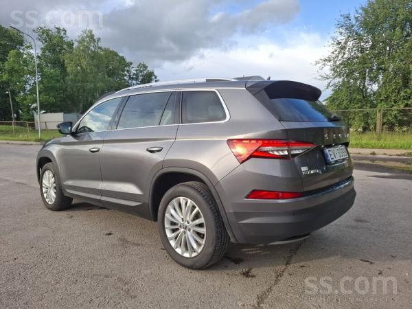 Серый Шкода Kodiaq 2022 в Рига, объемом двигателя 2.00 л и пробегом 53 тыс. км за 33950 €, фото 4 на AUTOMOTO.COM.LV