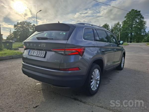 Серый Шкода Kodiaq 2022 в Рига, объемом двигателя 2.00 л и пробегом 53 тыс. км за 33950 €, фото 5 на AUTOMOTO.COM.LV