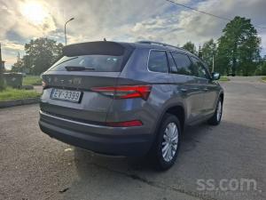 Grey Skoda Kodiaq 2022 in Riga, with an engine capacity of 2.00 L and mileage of 53 thousand km for 33950 €, photo 6 on AUTOMOTO.COM.LV