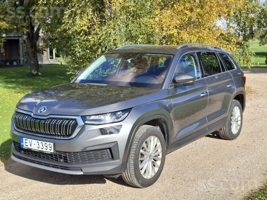 Pelēks Skoda Kodiaq 2022 Rīga, ar dzinēja tilpumu 2.00 L un nobraukumu 59 tūkst. km par 32700 €, foto 1 vietnē AUTOMOTO.COM.LV