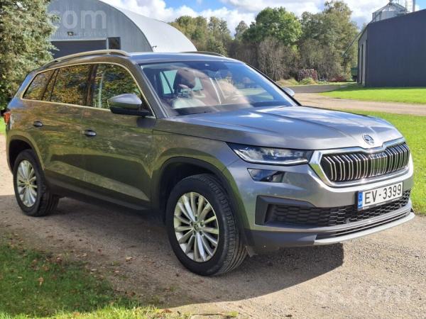 Grey Skoda Kodiaq 2022 in Riga, with an engine capacity of 2.00 L and mileage of 59 thousand km for 32700 €, photo 3 on AUTOMOTO.COM.LV
