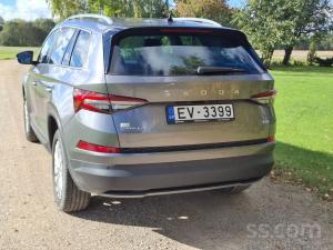 Pelēks Skoda Kodiaq 2022 Rīga, ar dzinēja tilpumu 2.00 L un nobraukumu 59 tūkst. km par 32700 €, foto 5 vietnē AUTOMOTO.COM.LV