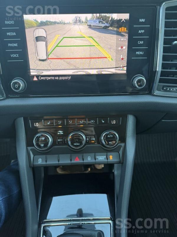 Grey Skoda Kodiaq 2022 in Riga, with an engine capacity of 1.50 L and mileage of 90 thousand km for 23900 €, photo 9 on AUTOMOTO.COM.LV