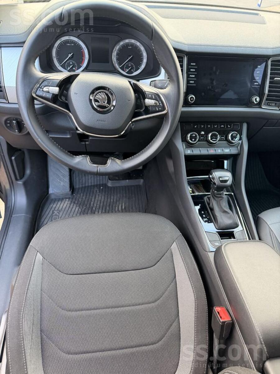 Серый Шкода Kodiaq 2022 в Рига, объемом двигателя 1.50 л и пробегом 90 тыс. км за 23900 €, фото 12 на AUTOMOTO.COM.LV