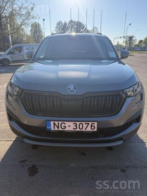 Серый Шкода Kodiaq 2022 в Рига, объемом двигателя 1.50 л и пробегом 88 тыс. км за 25900 €, фото 4 на AUTOMOTO.COM.LV