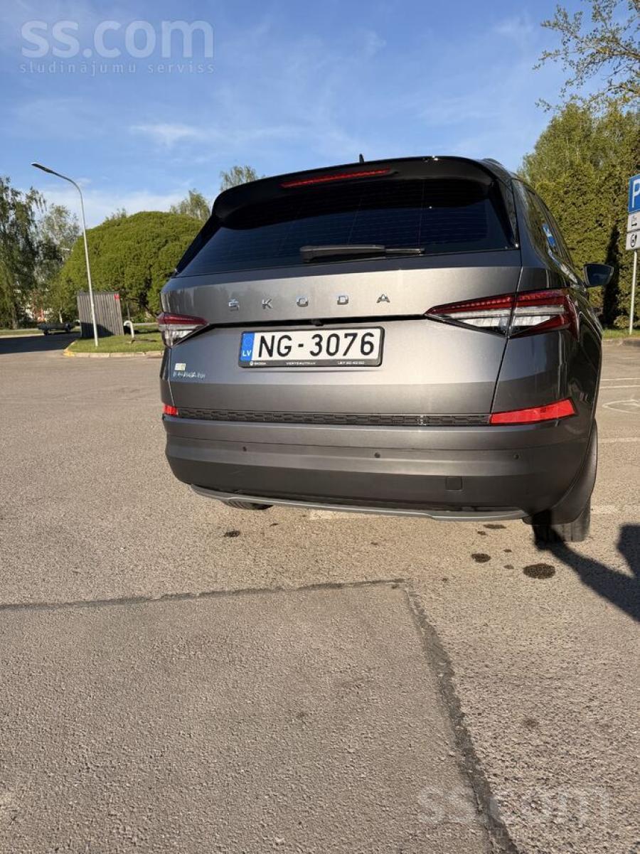 Серый Шкода Kodiaq 2022 в Рига, объемом двигателя 1.50 л и пробегом 88 тыс. км за 25900 €, фото 6 на AUTOMOTO.COM.LV