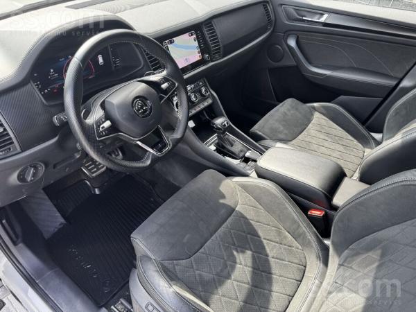 Pelēks Skoda Kodiaq 2022 Rīga, ar dzinēja tilpumu 1.50 L un nobraukumu 129 tūkst. km par 30000 €, foto 5 vietnē AUTOMOTO.COM.LV