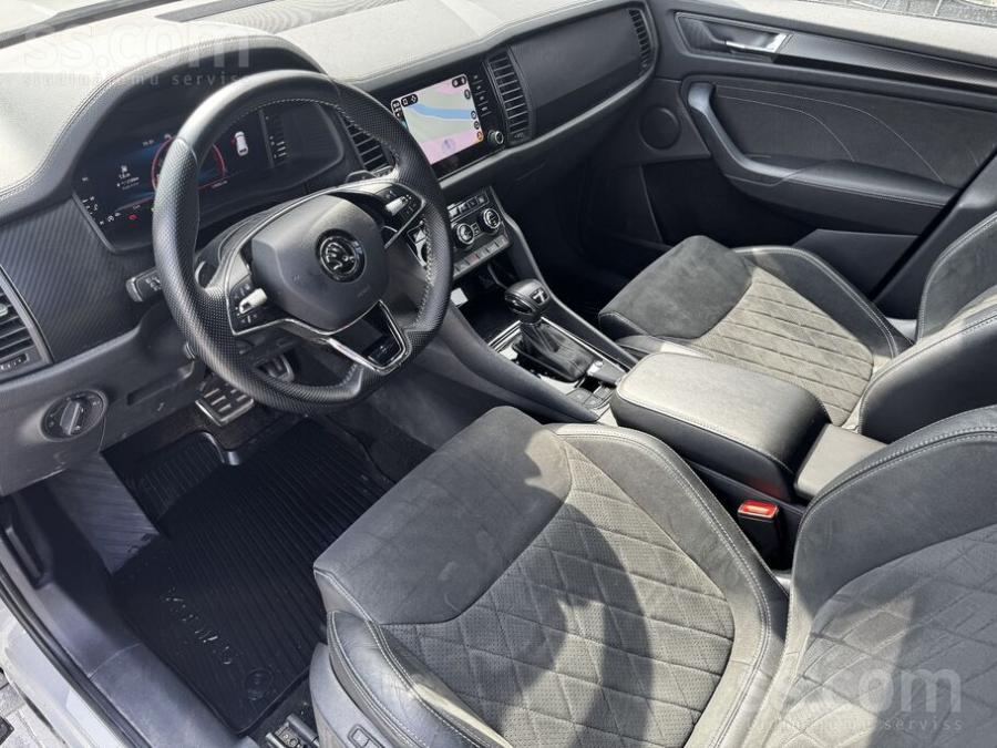 Pelēks Skoda Kodiaq 2022 Rīga, ar dzinēja tilpumu 1.50 L un nobraukumu 129 tūkst. km par 30000 €, foto 6 vietnē AUTOMOTO.COM.LV