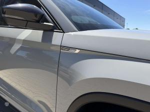 Grey Skoda Kodiaq 2022 in Siauliai, with an engine capacity of 1.50 L and mileage of 215 thousand km for 22978 €, photo 6 on AUTOMOTO.COM.LV