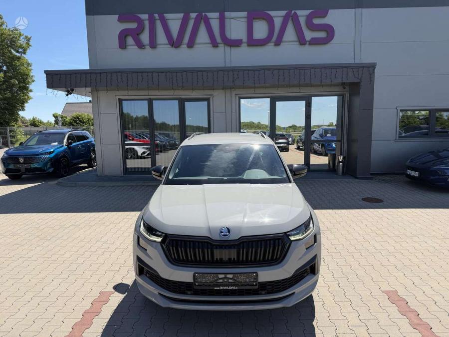Grey Skoda Kodiaq 2022 in Siauliai, with an engine capacity of 1.50 L and mileage of 215 thousand km for 22978 €, photo 7 on AUTOMOTO.COM.LV